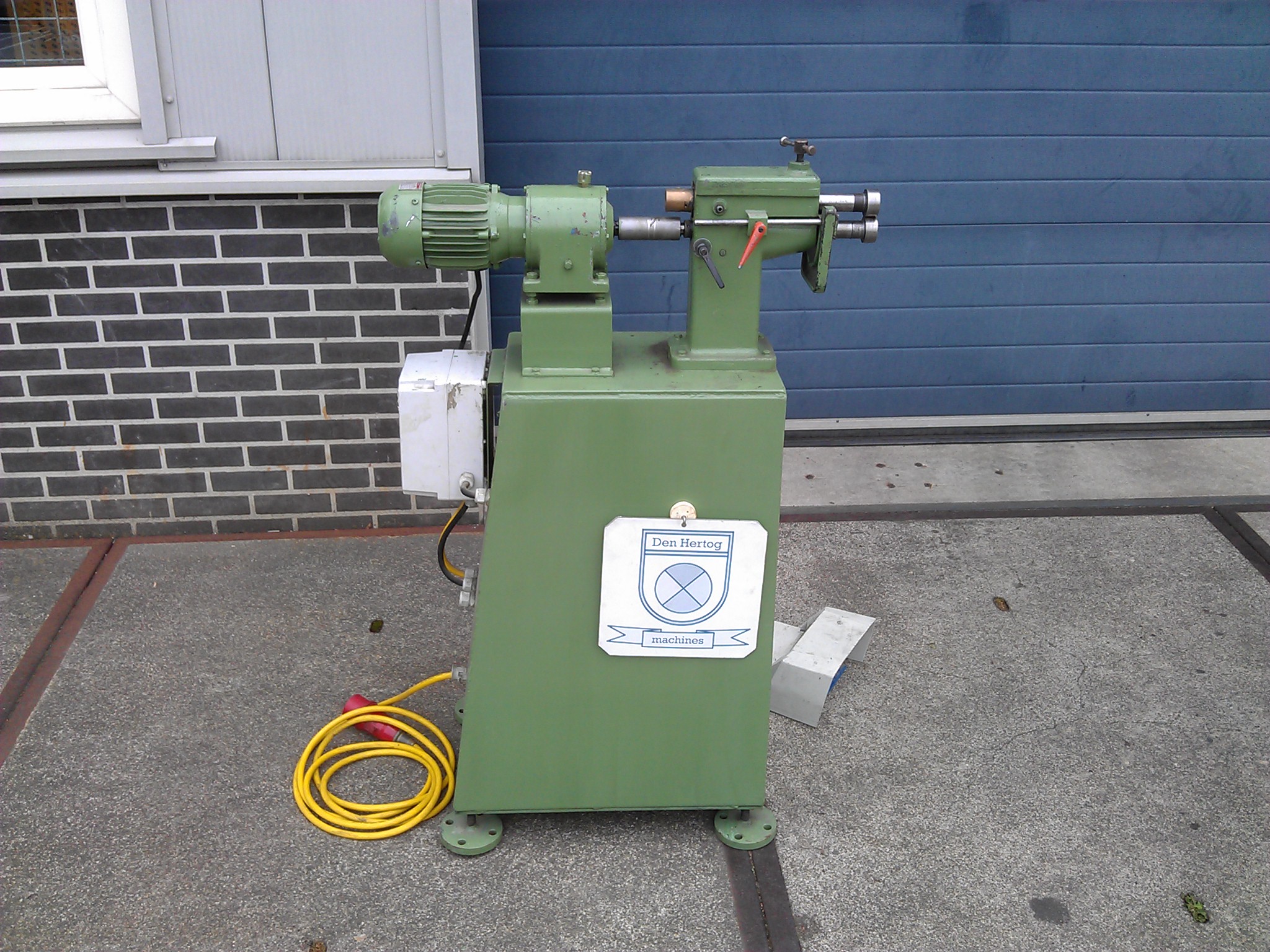DEN HERTOG MACHINES BV te Rhenen, JORG voormachine gebruikte machines ...