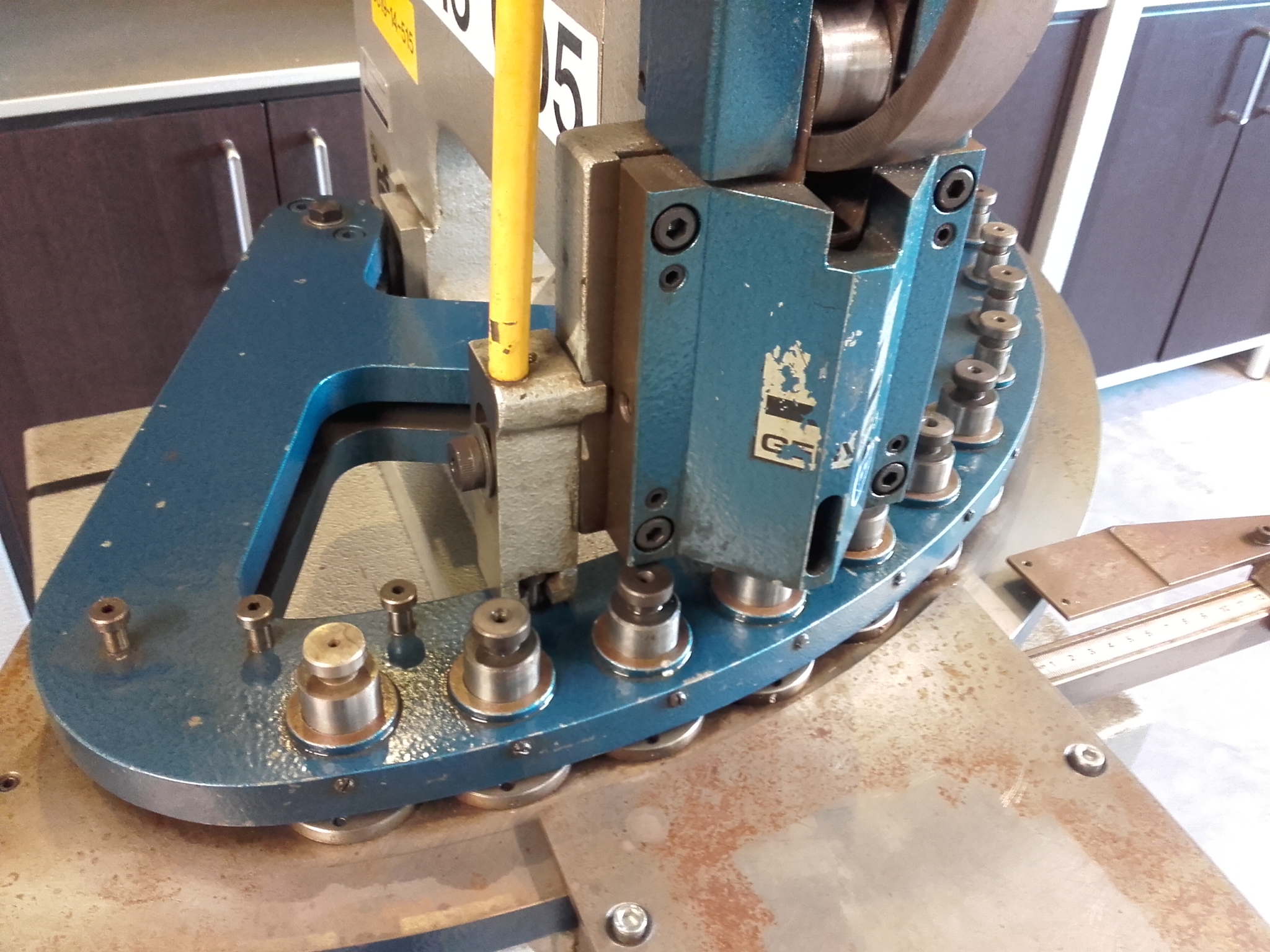 Gebruikte machines :: Metaalbewerking :: Pons knipmachine :: Gerver ...