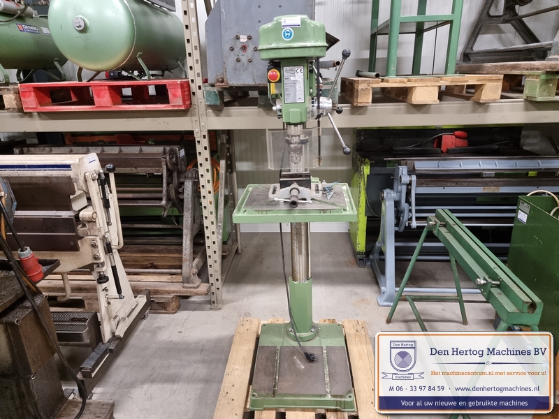 Kolomboormachines KBM 25 Compacte kolomboormachines met een modern design.